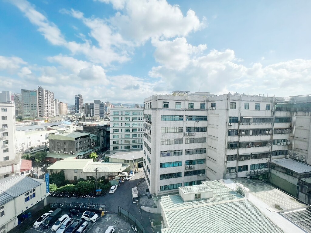新北市中和區中正路電梯大廈中原捷運站低總價電梯3房2衛 指名張襄理 房屋出售 樂屋網