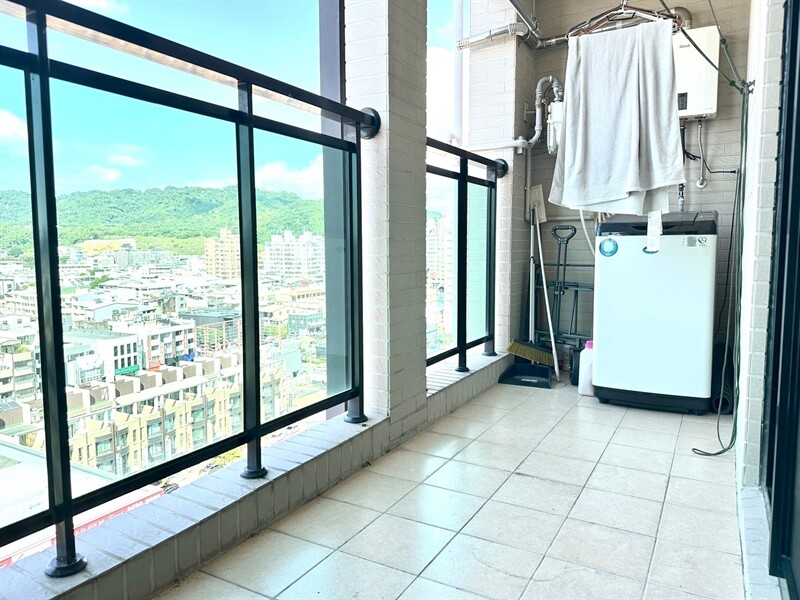 寓上花園兩房!唯一高樓層釋出 台中市北屯區寓上花園買房子 樂屋網