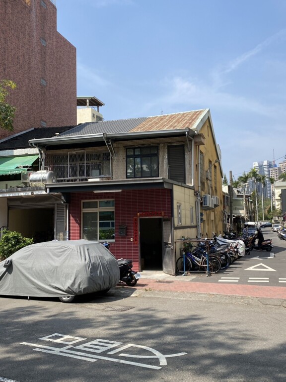 台中市北區梅川西路三段透天厝專任~台中二中旁大地坪角間平房 房屋出售 樂屋網
