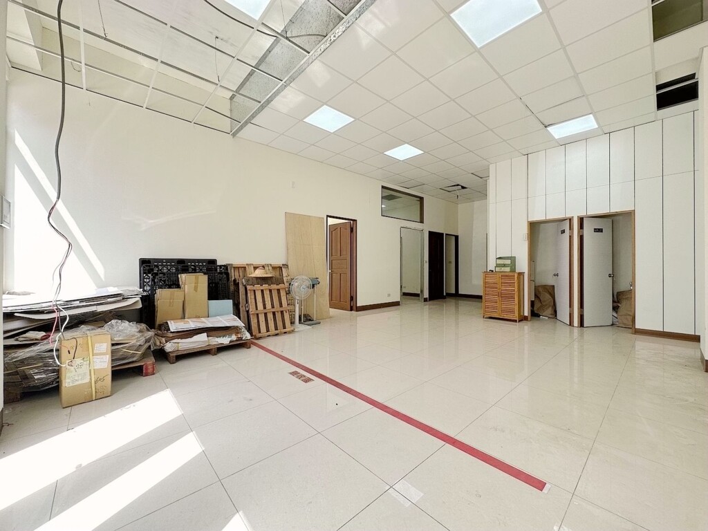 工廠富麗旺大地坪透天苗栗縣頭份市尖豐路 樂屋網 廠房買賣