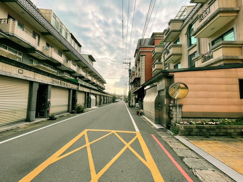 逸墅達人二期桃園市中壢區龍川五街別墅南亞科大 家樂福 美5房前院雙車位別墅 房屋出售 樂屋網
