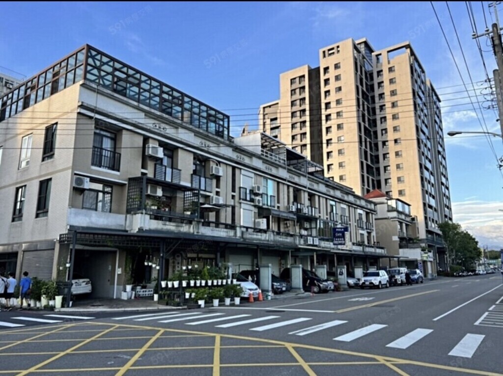 寶鴻加州台中市南區福田二街別墅寶鴻加州臨路美墅 房屋出售 樂屋網