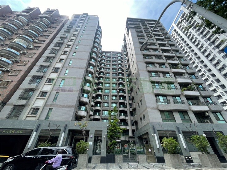 天堂鳥高雄市左營區重平路電梯大廈高鐵精美兩房附傢具 房屋出租 樂屋網