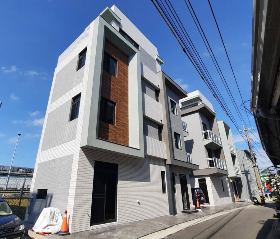 台中市烏日區慶光路別墅烏日全新別墅★大地坪雙車庫★全新完工交屋 房屋出售 樂屋網