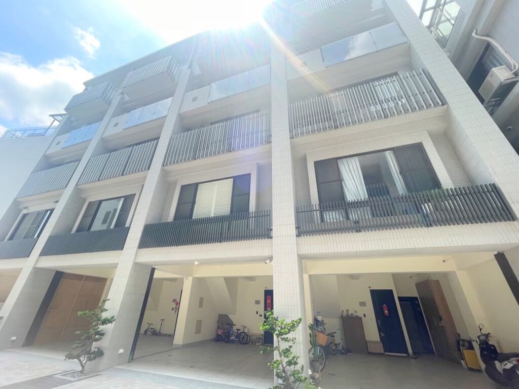 悠遊墅no2新竹縣芎林鄉金獅八街透天厝米奇 專任芎林悠遊墅no2四房美透天 房屋出售 樂屋網