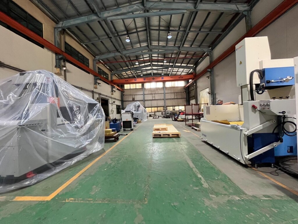 台中市烏日區仁義街廠房x 烏日千坪乙工三照廠房 房屋出租 樂屋網