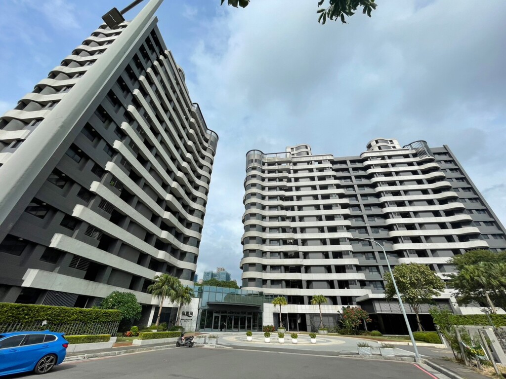 富麗河新北市淡水區濱海路三段電梯大廈富麗河綠景全新三房雙平車～與明星做鄰居～ 房屋出售 樂屋網
