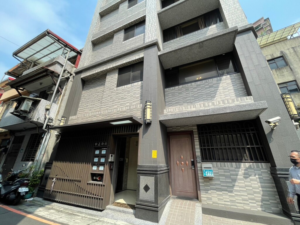 中正御邸新北市永和區永和路二段電梯大廈頂溪捷運中正御邸美二房️文怡 房屋出售 樂屋網