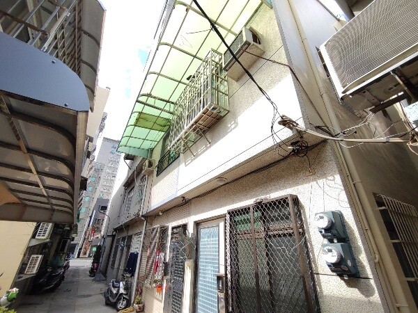 高雄市前金區成功一路透天厝前金區漢神百貨出租套房可短租 房屋出租 樂屋網