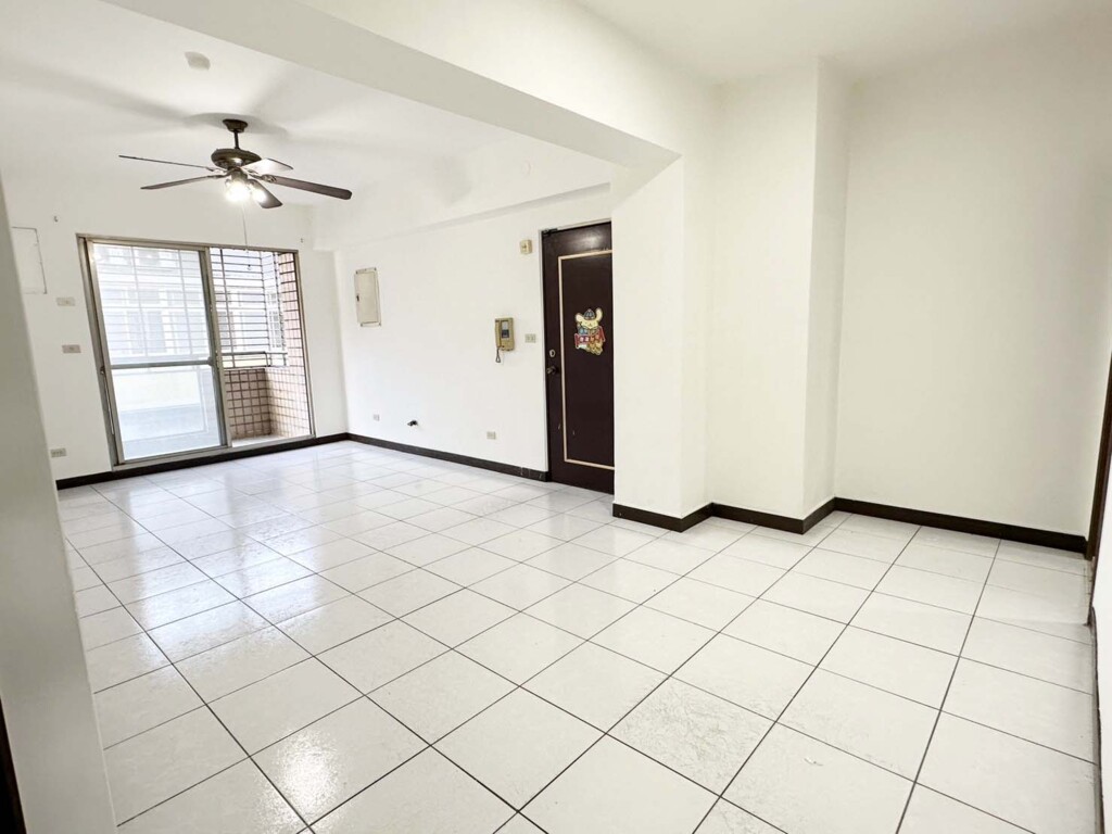 新北市中和區自立路,華廈,秀山公園電梯三房+機平車位 ️中信*秀正 | 房屋出售 | 樂屋網