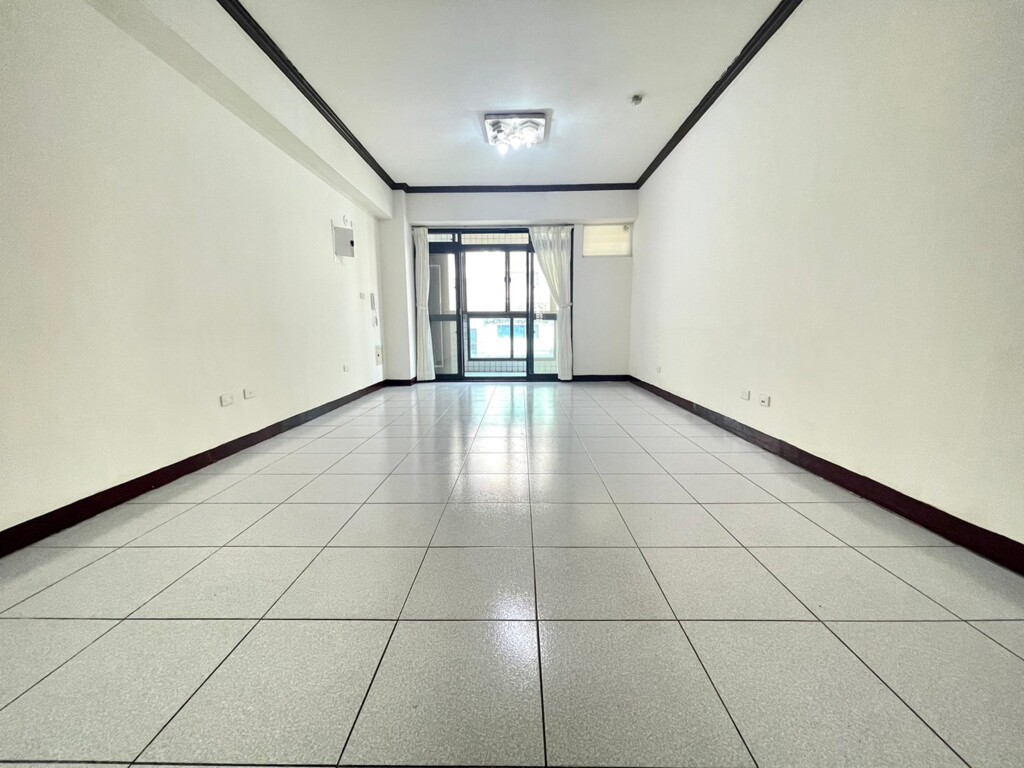 金朋名人天下桃園市蘆竹區南竹路一段電梯大廈☎蛋媽推薦☎下南崁特區☎光明學區☎前陽台進出三房車 房屋出售 樂屋網