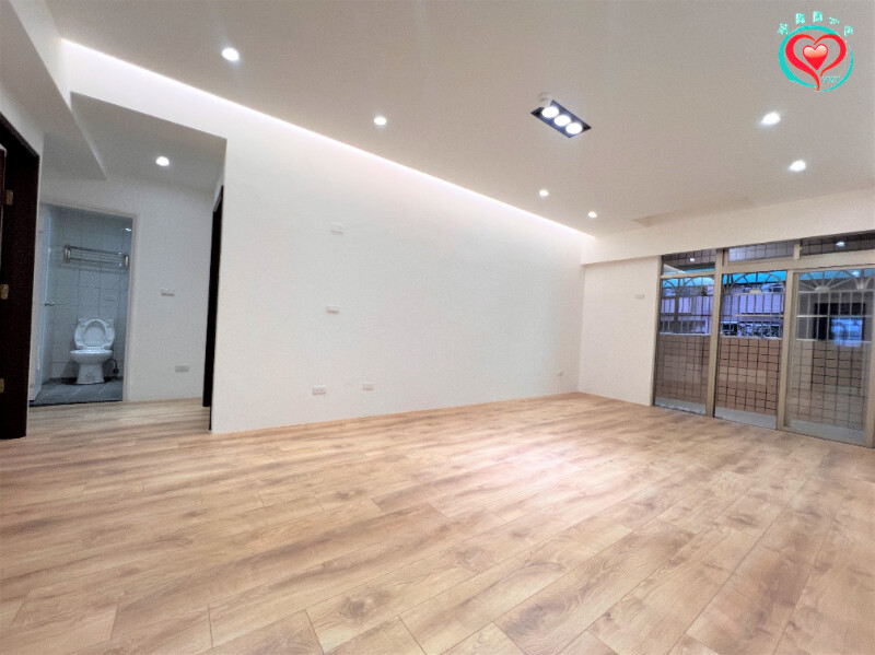 典藏龍邸桃園市桃園區龍壽街華廈近省立桃園醫院永豐高中捷運站全新整理~同心圓小燕 房屋出售 樂屋網