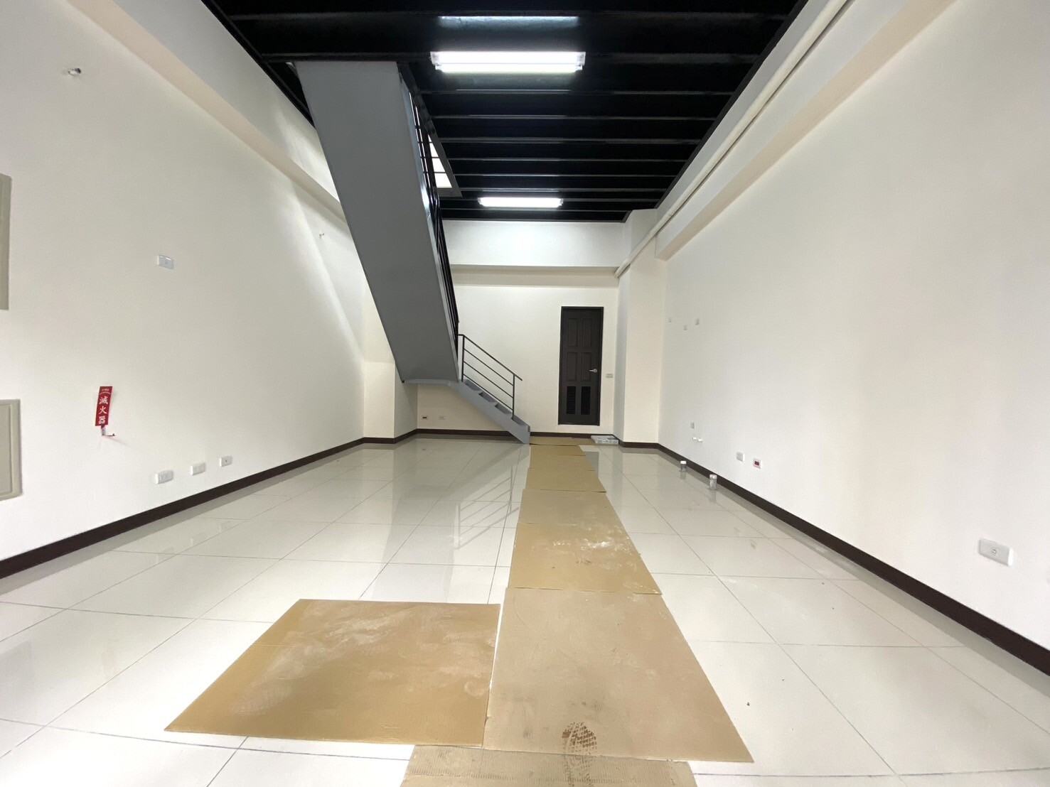 合雄天好韻桃園市中壢區民權路四段電梯大廈a19青埔國中旁⭐正民權路12樓店面1 房屋出租 樂屋網