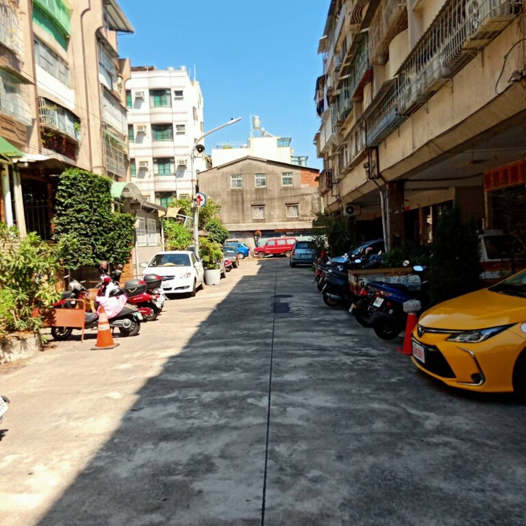 高雄市苓雅區武慶三路公寓衛武營健身採光三房 房屋出售 樂屋網