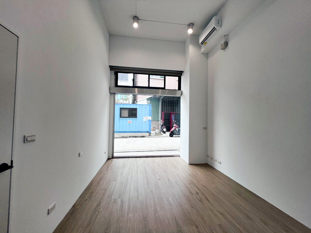 台中市東區自由路四段透天厝首創工作室～小資首選 禁餐飲 質感木地板 秀泰三井 房屋出租 樂屋網
