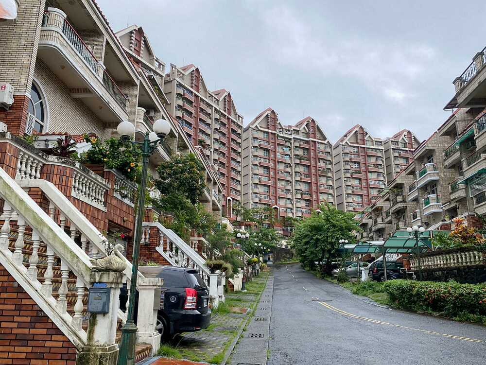 觀音山國際山莊高雄市大社區學府路別墅高雄大社觀音山渡假養生國際山莊翻新雙車別墅 房屋出售 樂屋網