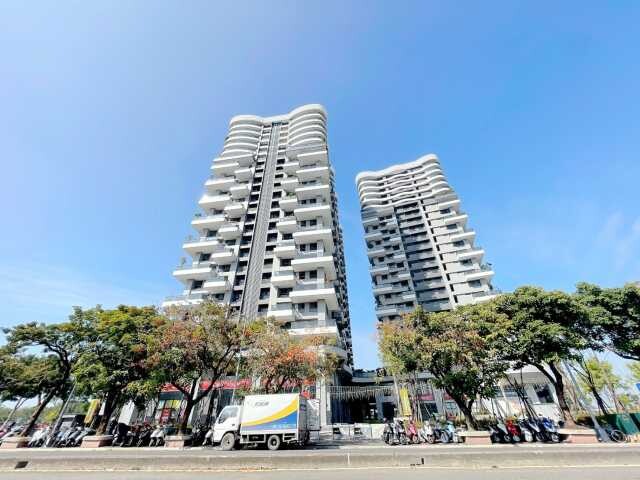 全民萬歲高雄市橋頭區經武路電梯大廈全民萬歲兩房車位捷運宅永久棟距無敵景觀雙 房屋出售 樂屋網