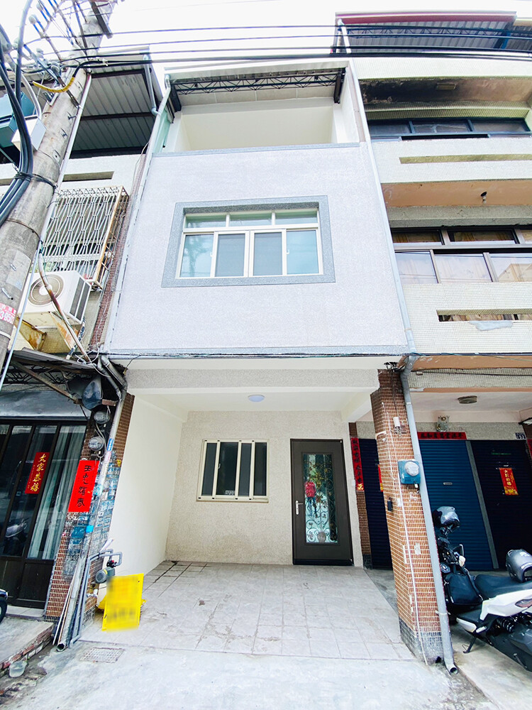 彰化縣彰化市安溪西路透天厝大竹3樓店面全新百萬整理騎樓停車附廚具後方有大空地 房屋出售 樂屋網