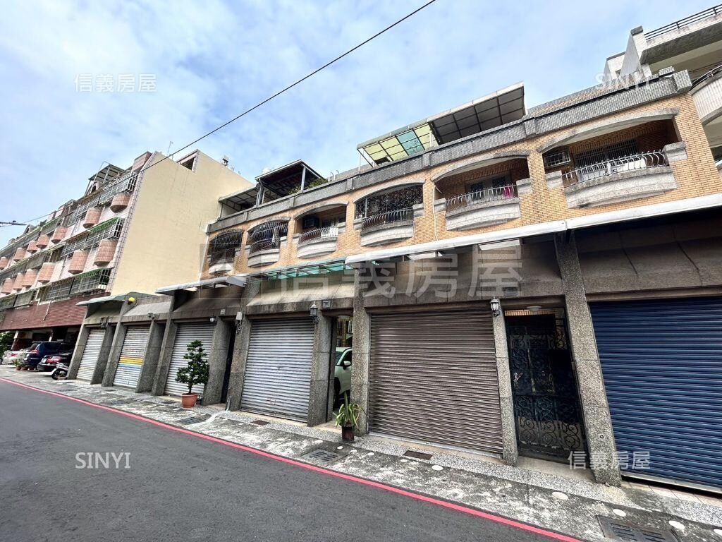 高雄市左營區文自路透天厝☀巨蛋旁大地坪黃金車墅 房屋出售 樂屋網