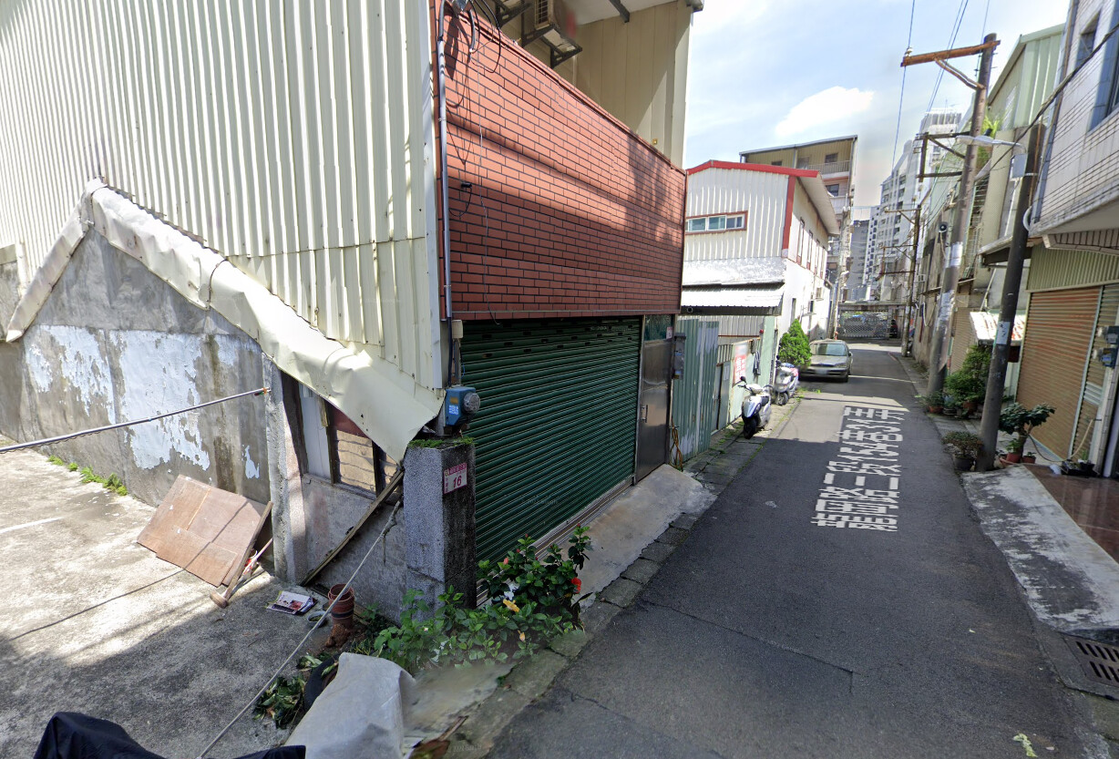 住宅用地龍岡路商圈丸十市場旁~8米大面寬方正建地桃園市中壢區龍岡路三段 樂屋網 土地買賣