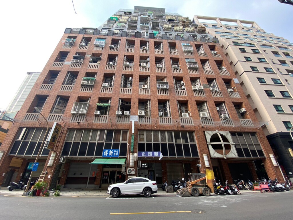 高雄市苓雅區興中二路電梯大廈亞灣三多商圈旅運中心 精裝小家庭首選樓中樓 房屋出售 樂屋網