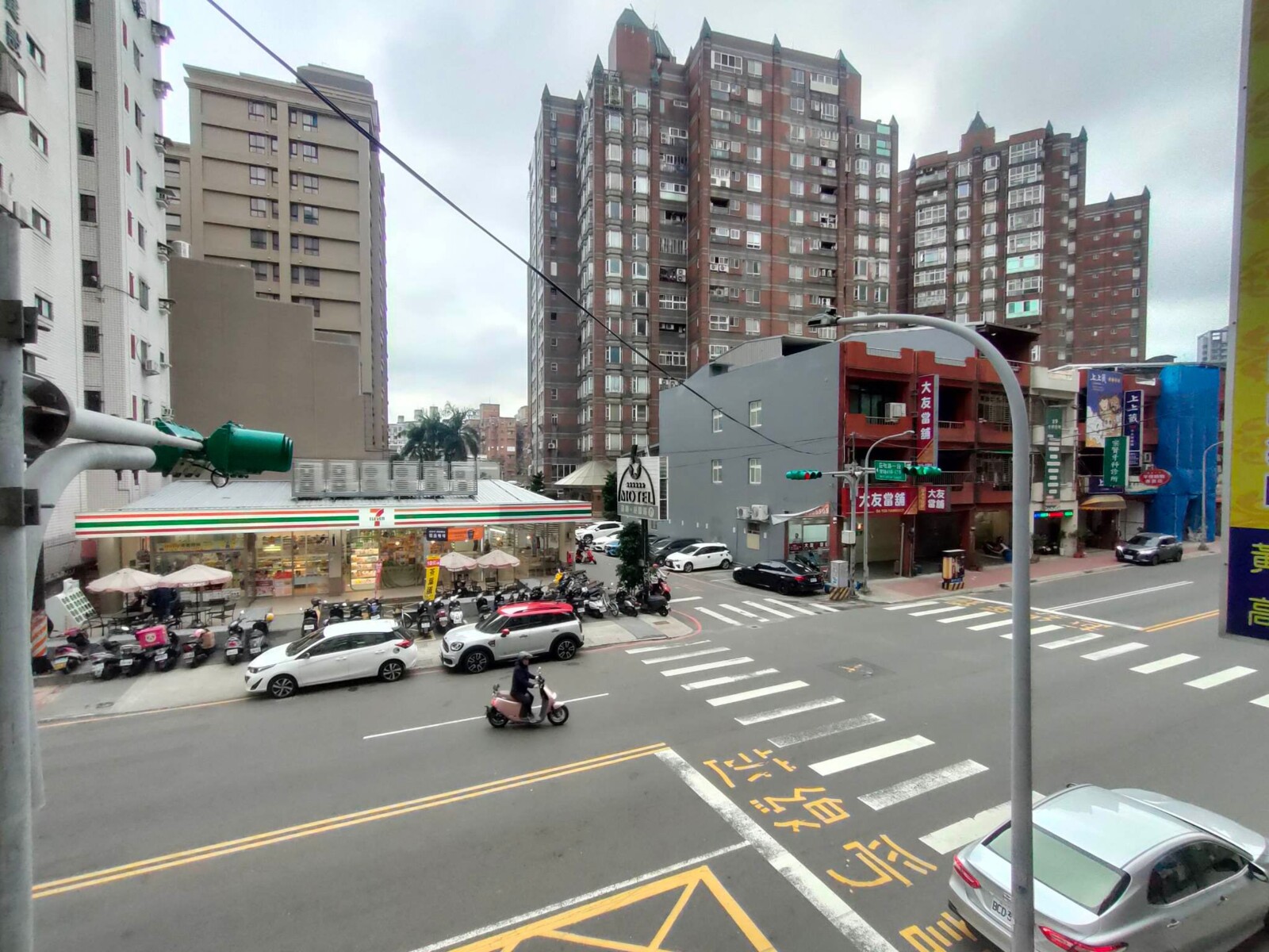 巴黎伯爵桃園市桃園區莊敬路一段電梯大廈118 藝文區 巴黎伯爵3房車 房屋出售 樂屋網