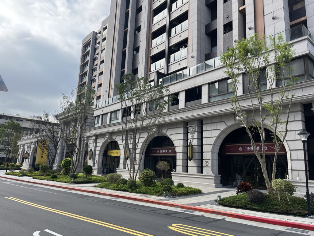 香榭帝寶台北市南港區重陽路電梯大廈全新~香榭帝寶 景觀2房 東森王威翔 房屋出售 樂屋網