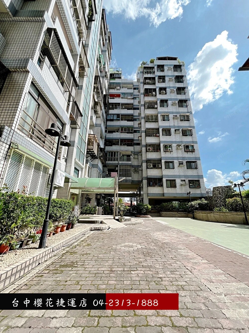 干城香榭台中市東區東英十五街電梯大廈干城香榭三井生活圈全新裝潢附平車 房屋出售 樂屋網