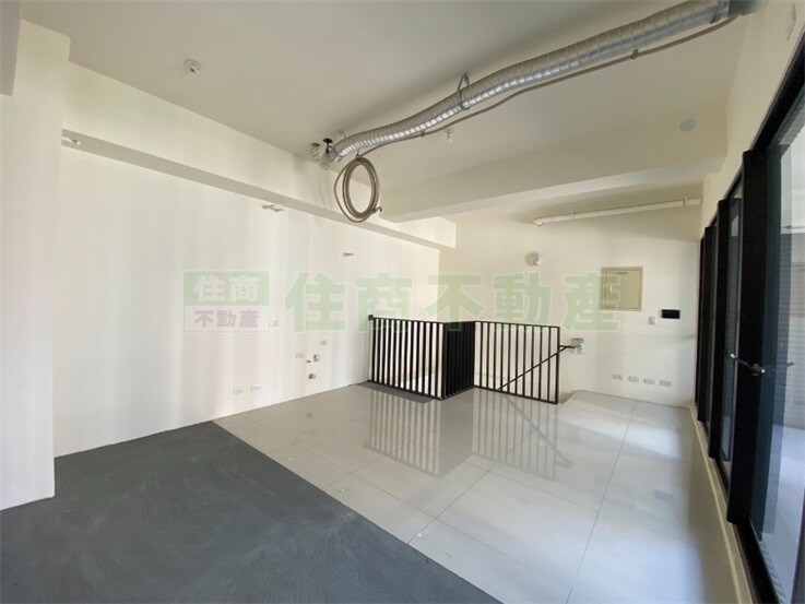 國泰mega＋台中市北屯區竹興街店面國泰mega＋金店面 房屋出租 樂屋網