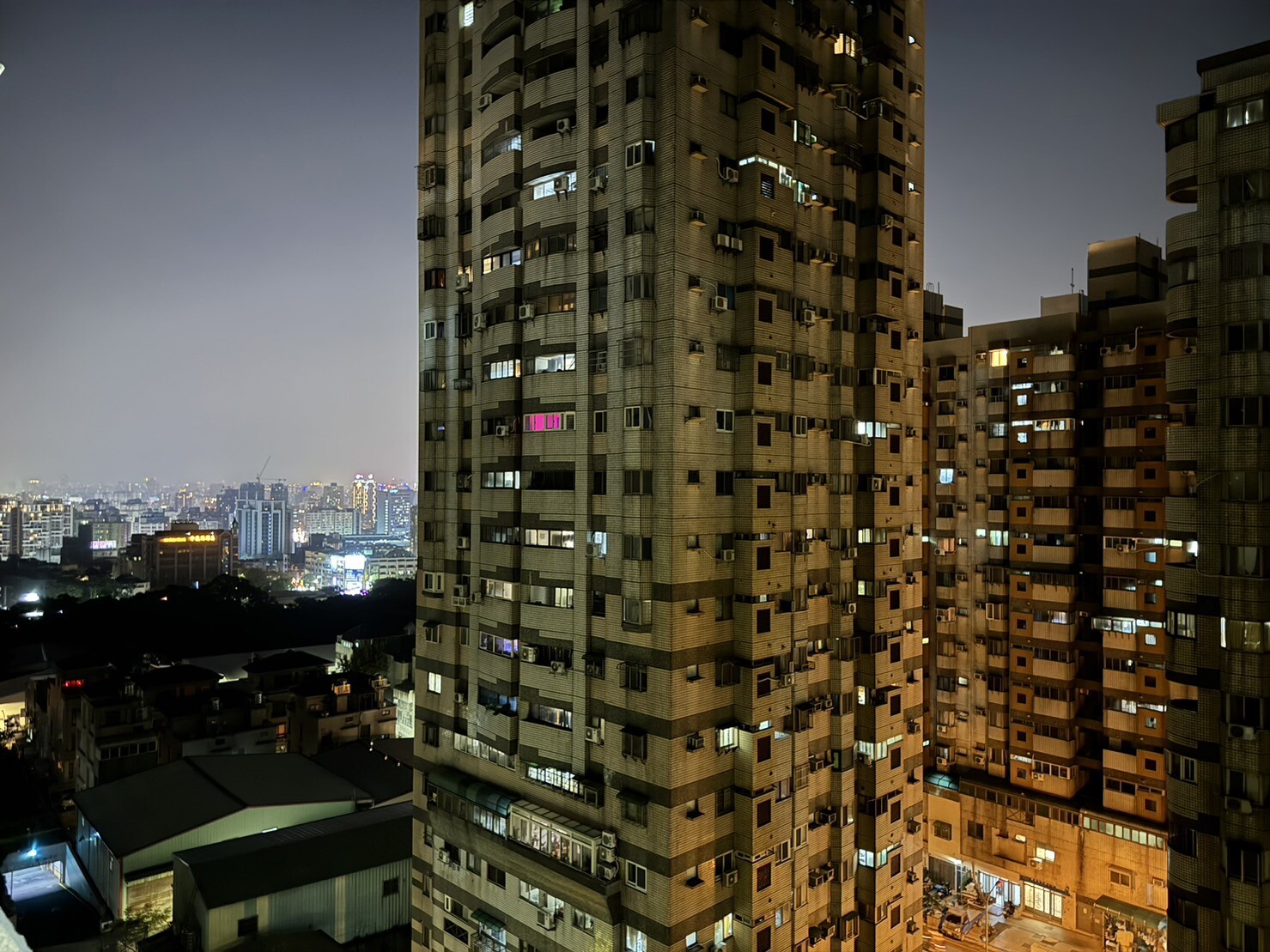 瑞聯天地b區台中市西屯區福瑞街電梯大廈中科瑞聯大四房平車西屯夜景一覽無遺 房屋出售 樂屋網