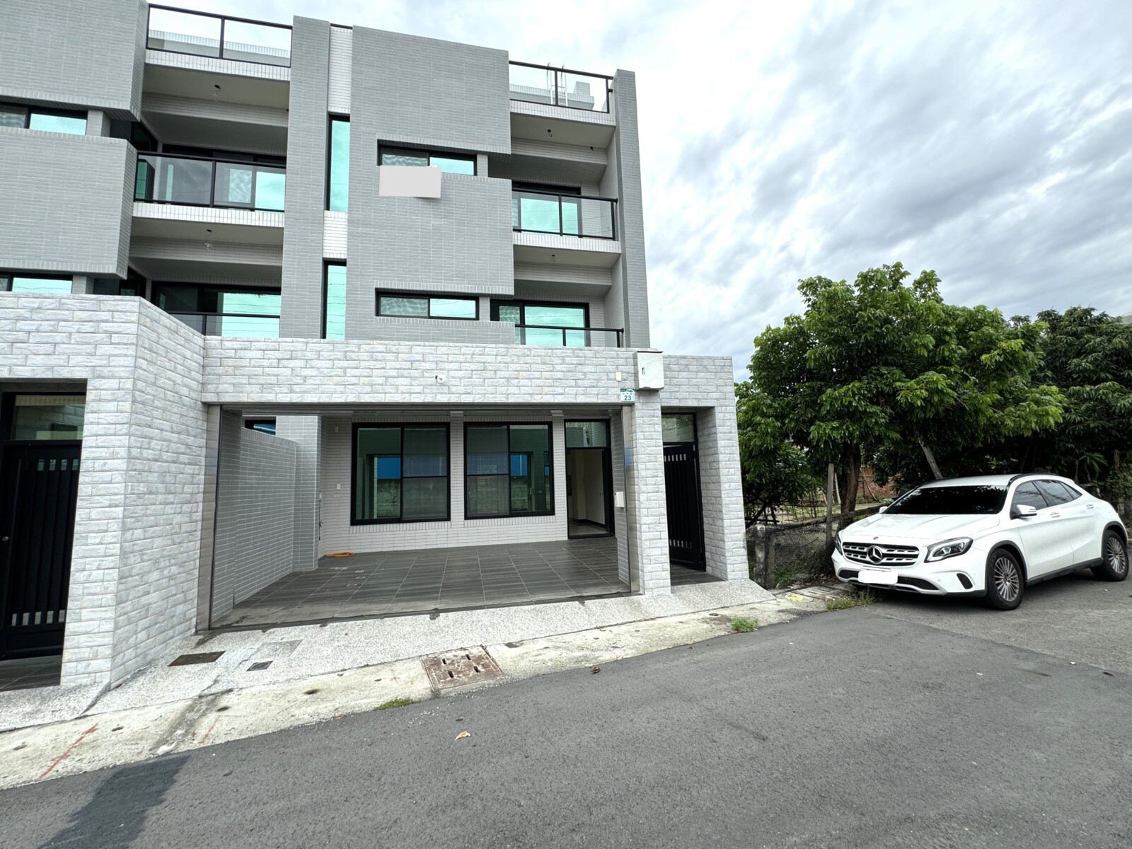 岡山區全新未住大地坪面寬雙車墅 高雄市岡山區買房子、房屋出售 樂屋網