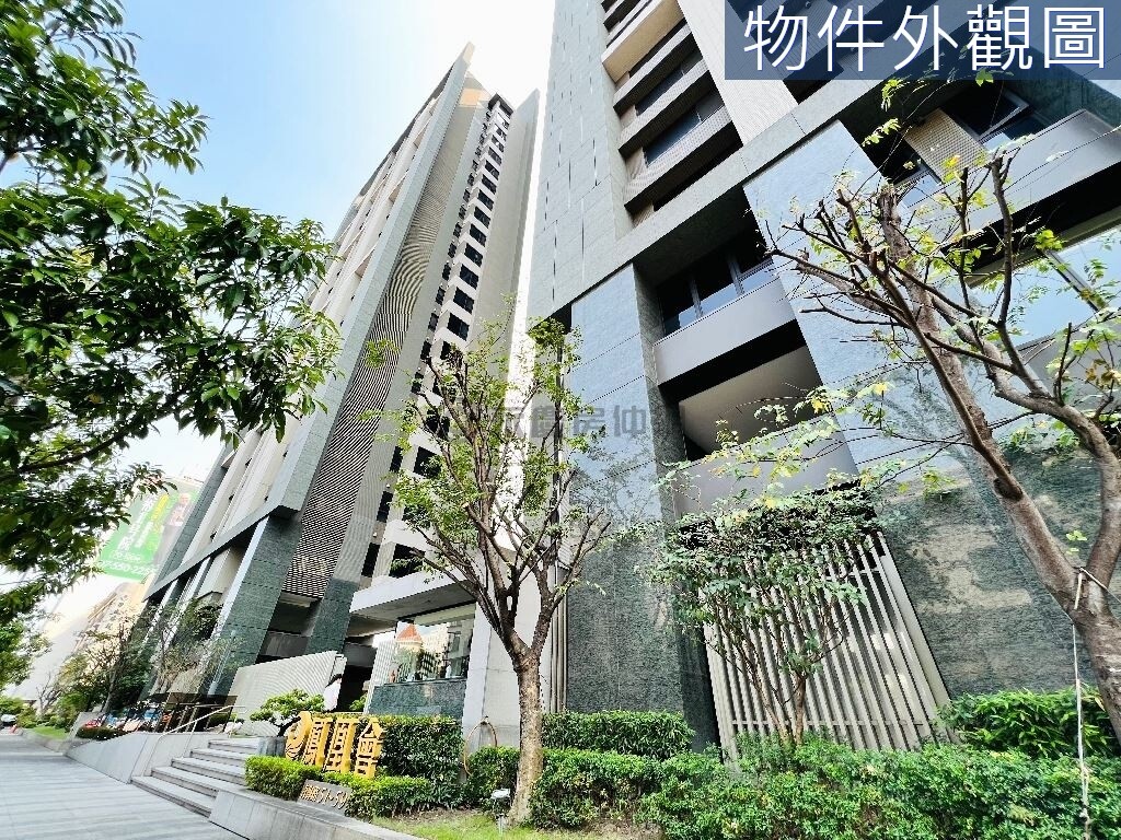 鳳凰會高雄市鼓山區青海路電梯大廈美術館隆大鳳凰會邊間三面採光31房平車 房屋出售 樂屋網