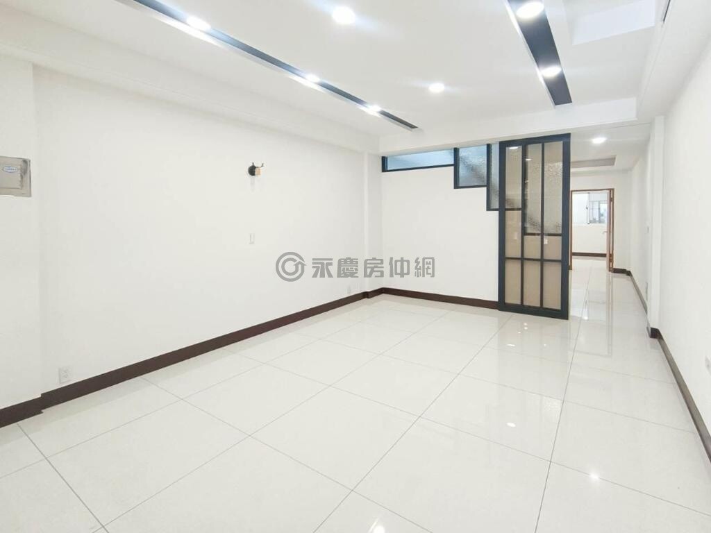 台南市永康區復國一路店面朱眉眉房屋~永康復大灣交流道整新好規劃漂亮店住 房屋出售 樂屋網