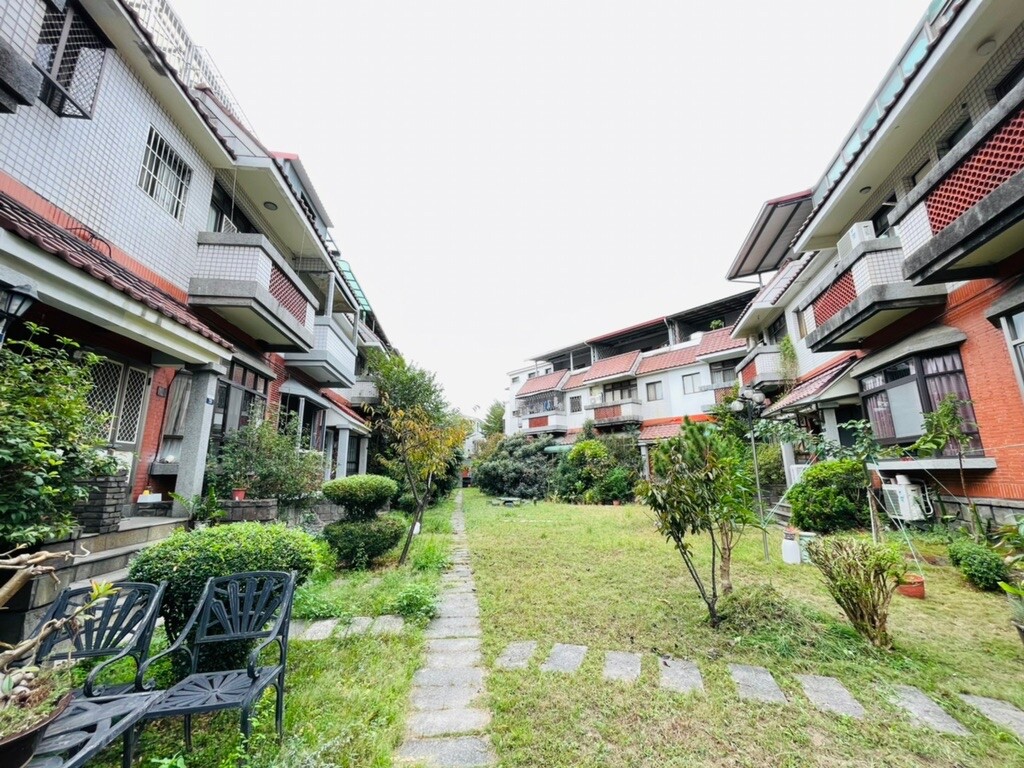 誠昌綠第台中市大里區立新街別墅屋主決心要賣｜邊間大地坪明亮美墅 房屋出售 樂屋網