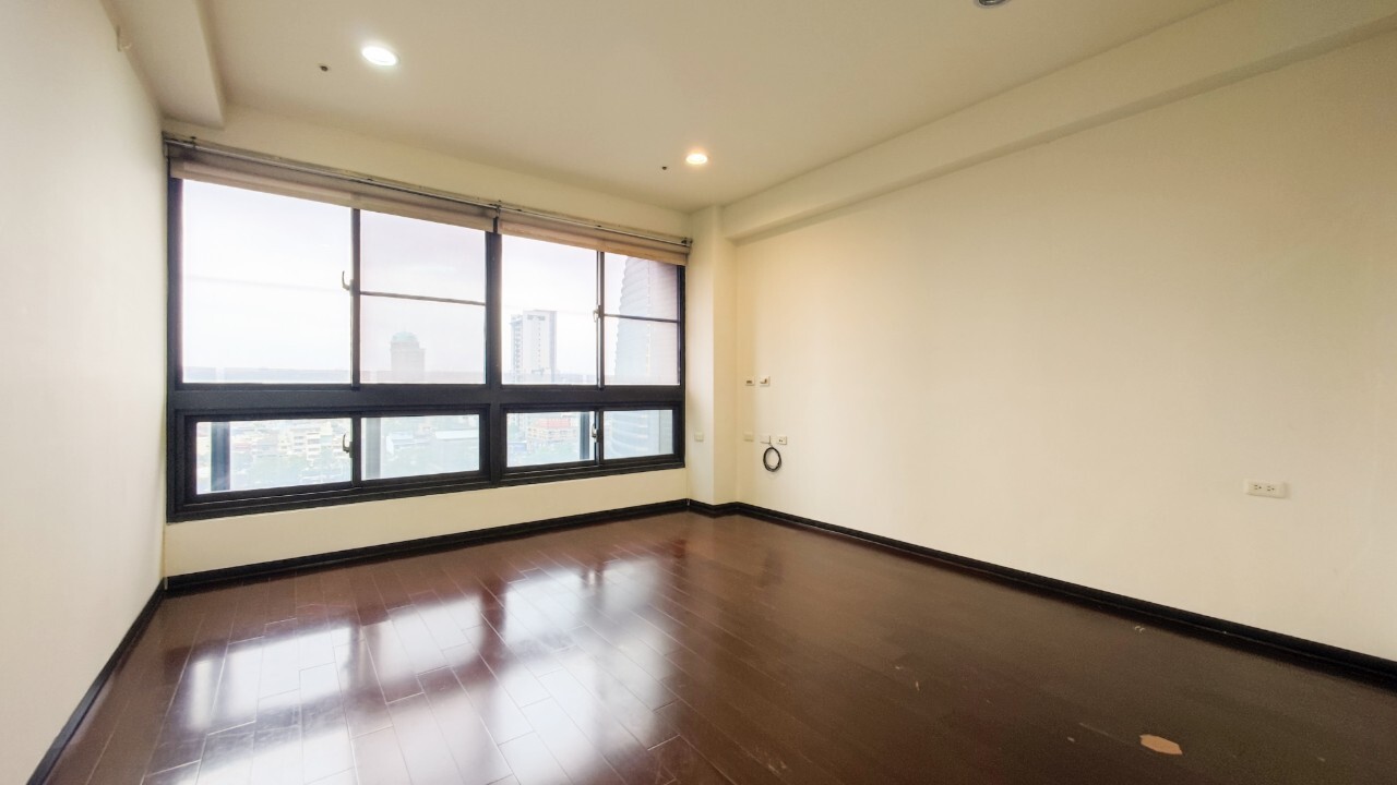 勇建市政依蝶台中市西屯區市政北一路電梯大廈七期低總價大三房平車 漫步歌劇院 走路上學 房屋出售 樂屋網