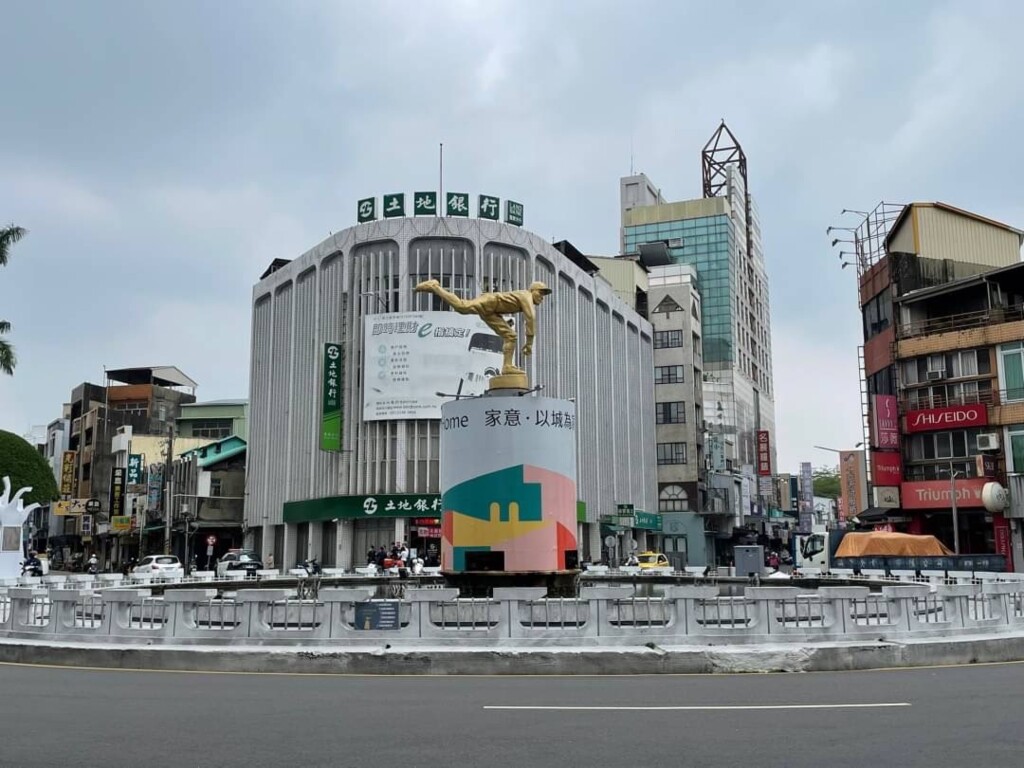嘉義市西區林森西路透天厝租秀泰影城旁店面林森公園文化商圈檜意村 房屋出租 樂屋網