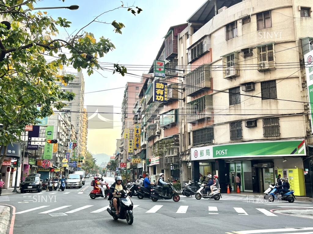 鴻運貴族新北市中和區民德路店面近板橋、環球人潮金店面 房屋出售 樂屋網