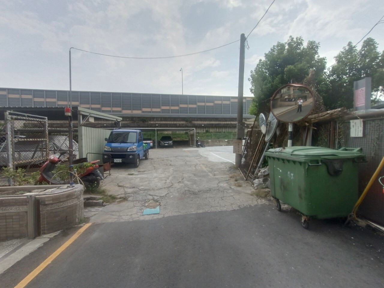 建地鳳山衛武營大面寬住三建地高雄市鳳山區新強路 樂屋網 土地買賣