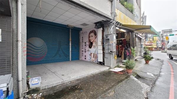 宜蘭縣宜蘭市中山路三段南館市場口新月廣場黃金店面出租 樂屋網