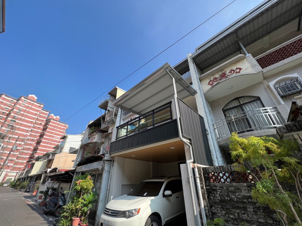 屏東縣屏東市廣東路透天厝小恩家小飛~屏東廣東商圈大露台美透天 房屋出售 樂屋網