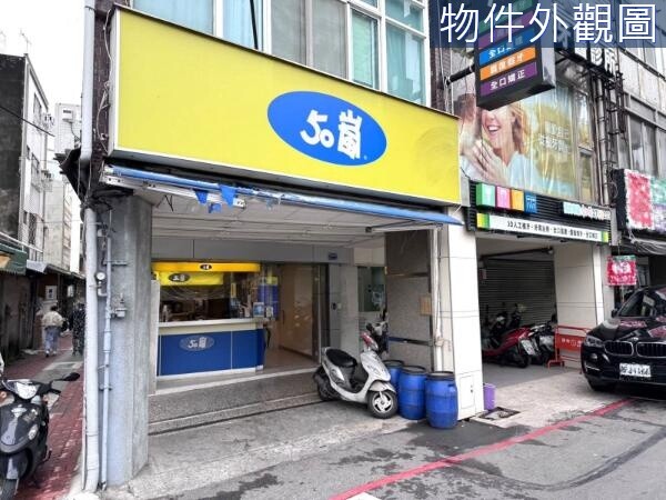 台南市東區長榮路三段透天厝【稀有】長榮路角窗金店面 房屋出租 樂屋網
