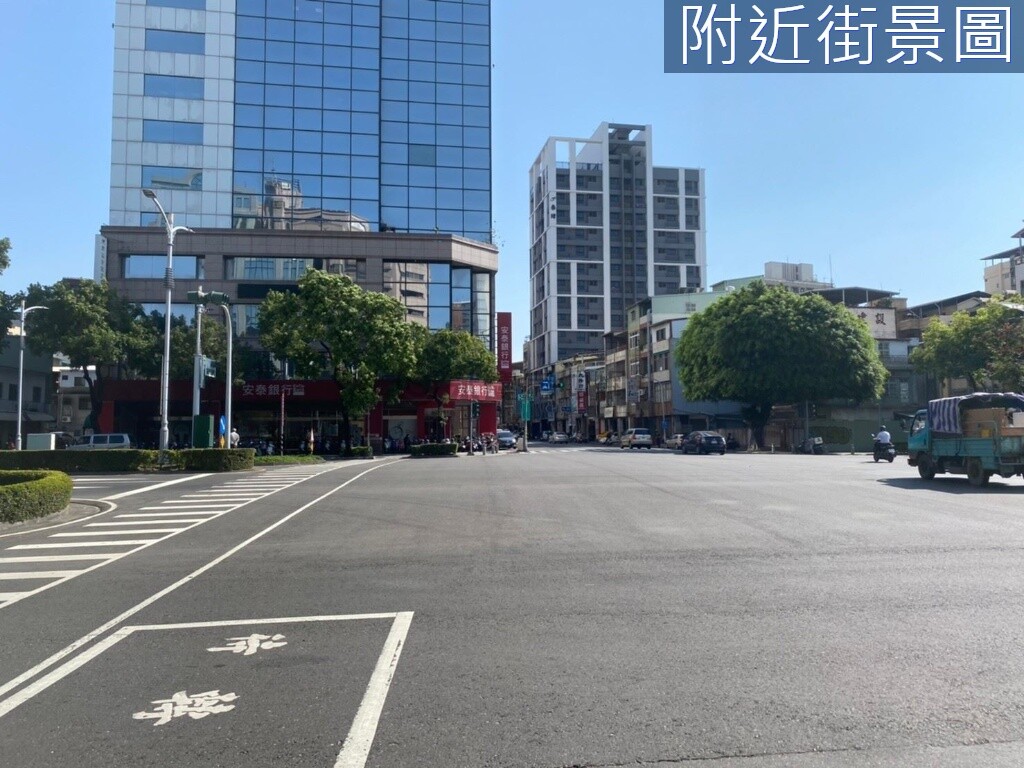 百隆民生大樓高雄市新興區民生一路電梯大廈民生路樹海大道兩戶打通商辦大樓附車位 房屋出售 樂屋網