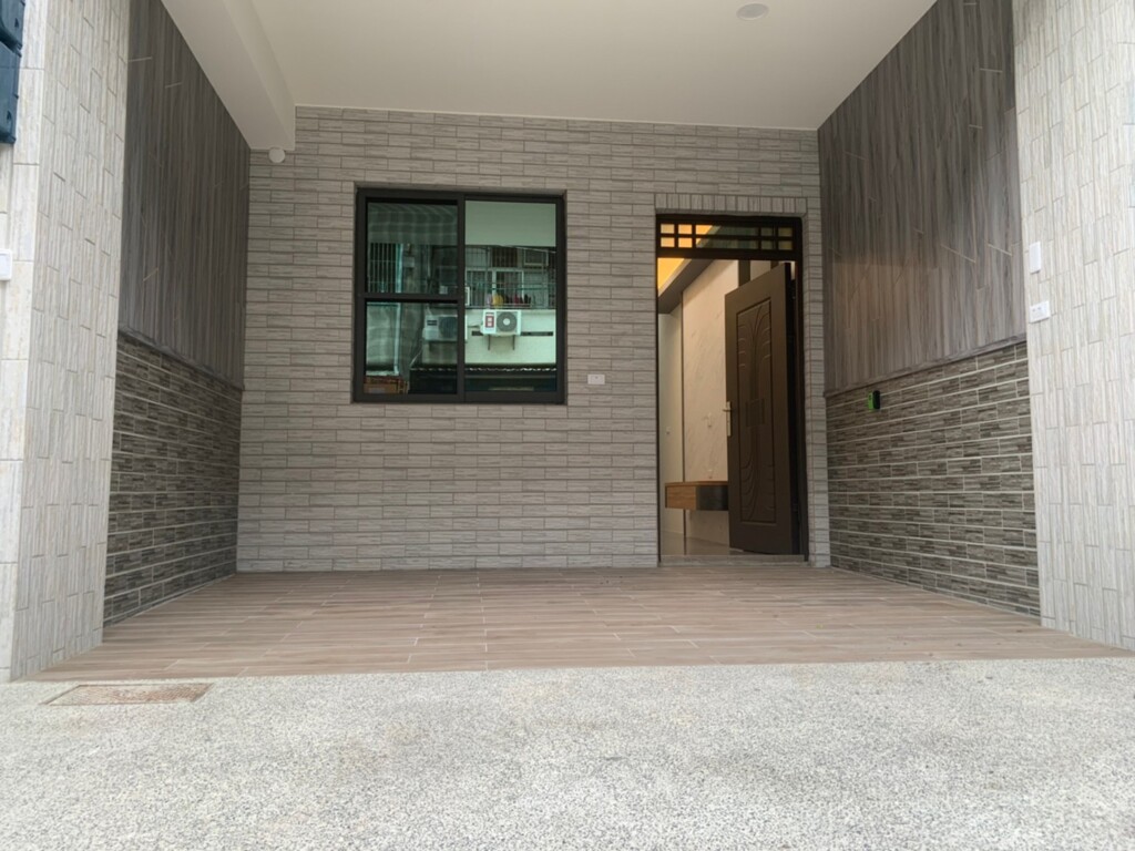 嘉義市西區自強街透天厝自強街車庫美別墅 房屋出售 樂屋網