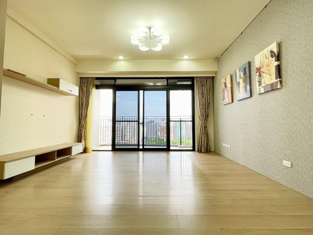 知己樹廈台中市北屯區后庄七街電梯大廈水湳經貿知己樹廈。次頂樓面敦化公園視野戶 房屋出售 樂屋網