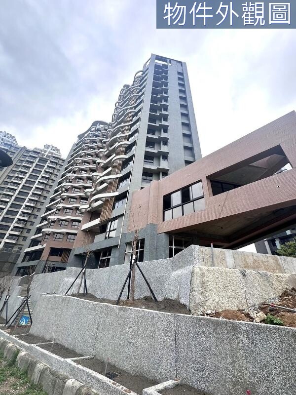 馥樂樂新北市淡水區中山北路三段電梯大廈有意宅 ️不買車位鄰近輕軌家樂福馥樂樂 房屋出售 樂屋網