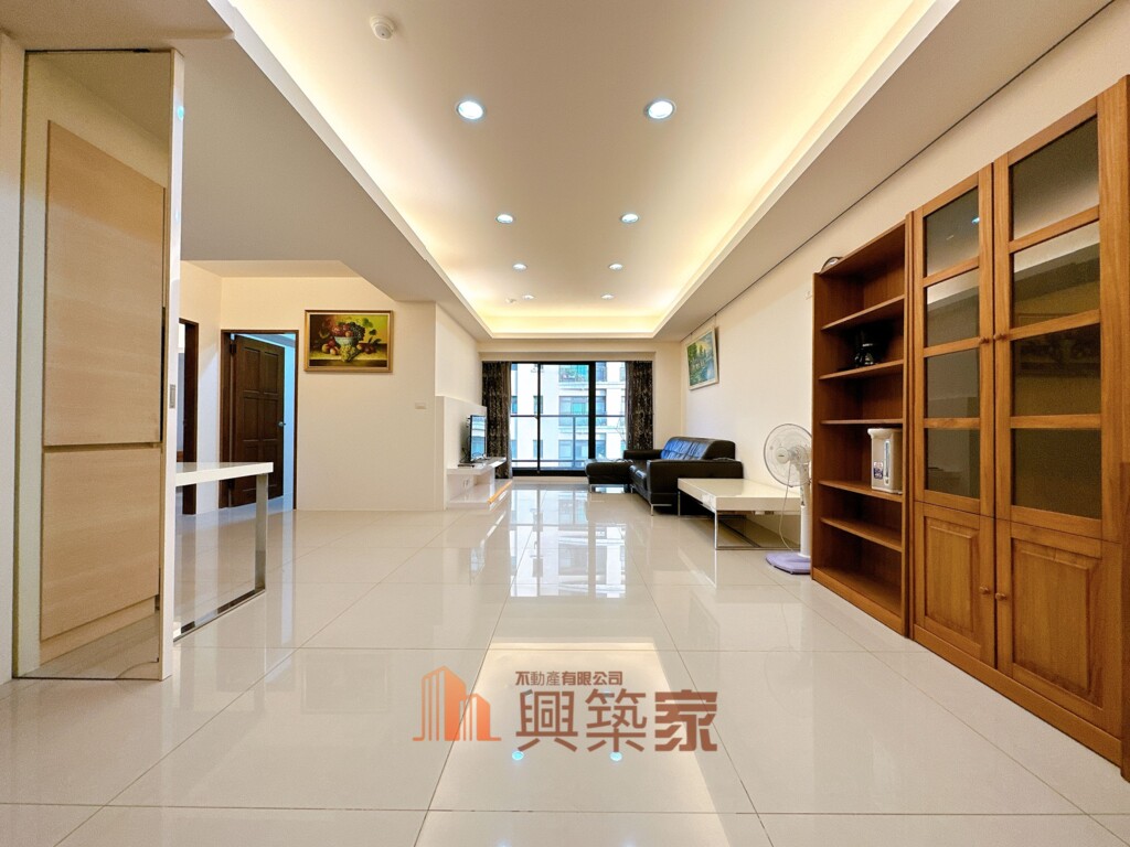 新竹縣竹北市嘉豐二街一段電梯大廈e 自強南高鐵｜詩肯柚木大3房｜家俱電全 房屋出租 樂屋網