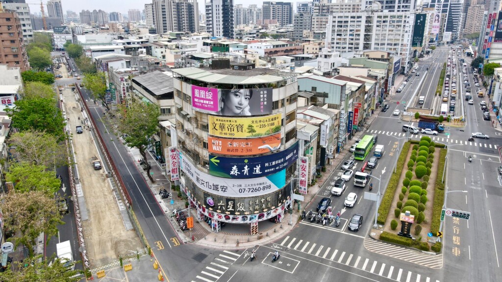高雄市苓雅區中正一路電梯大廈 實境360賞屋｜中正vs大順天台兩房及露台 房屋出售 樂屋網