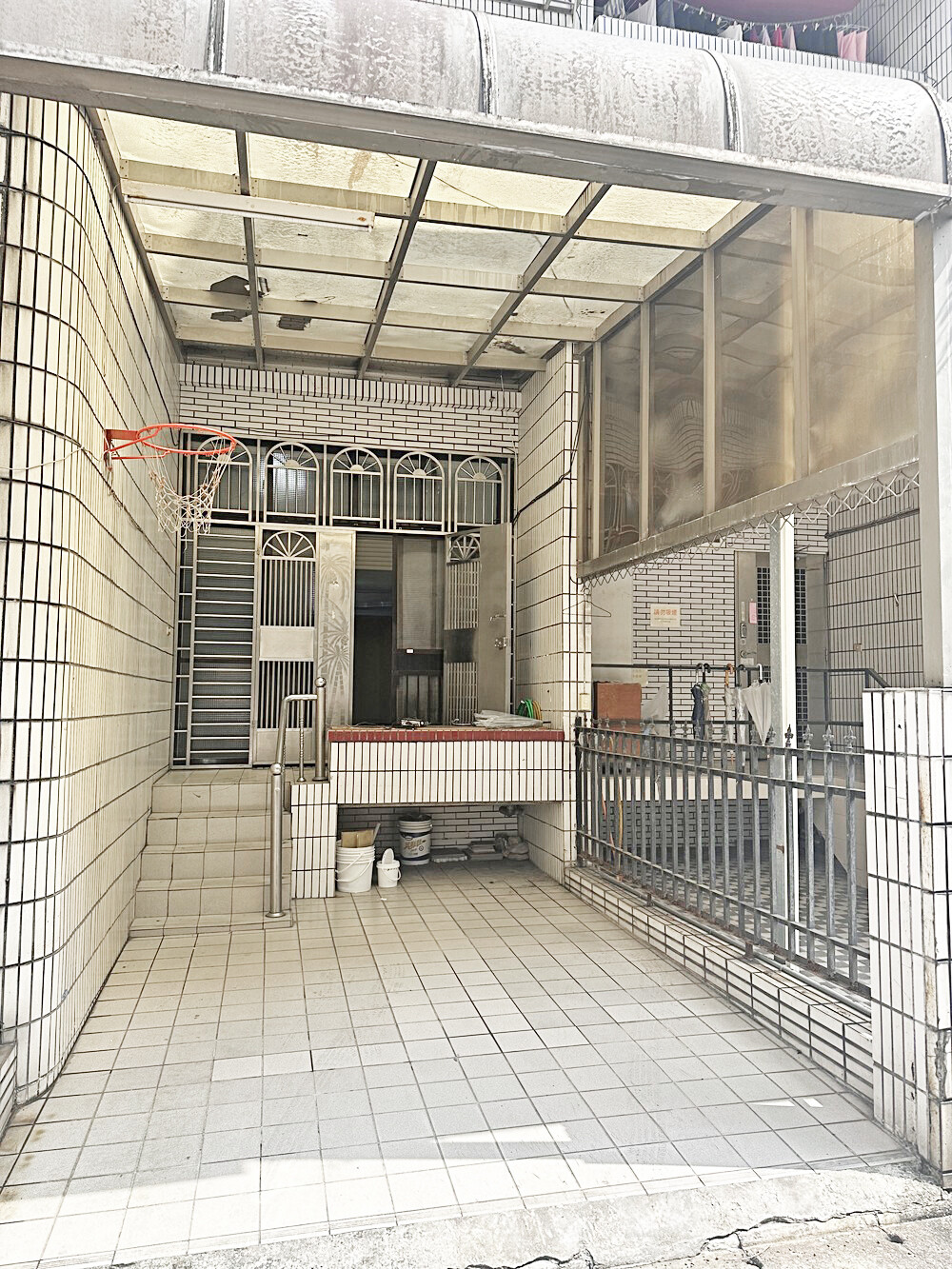 新北市中和區南山路公寓l4b22）捷運南勢角【超值4房3衛】警衛★地下室 房屋出租 樂屋網