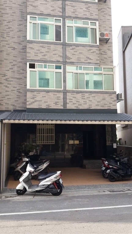 苗栗縣頭份市復興街透天厝頭份超賺錢19間套房 中信房屋小綺 房屋出售 樂屋網
