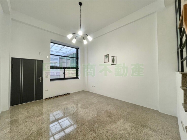 南大附中雙面臨路雙車墅 台南市永康區買房子、房屋出售 樂屋網